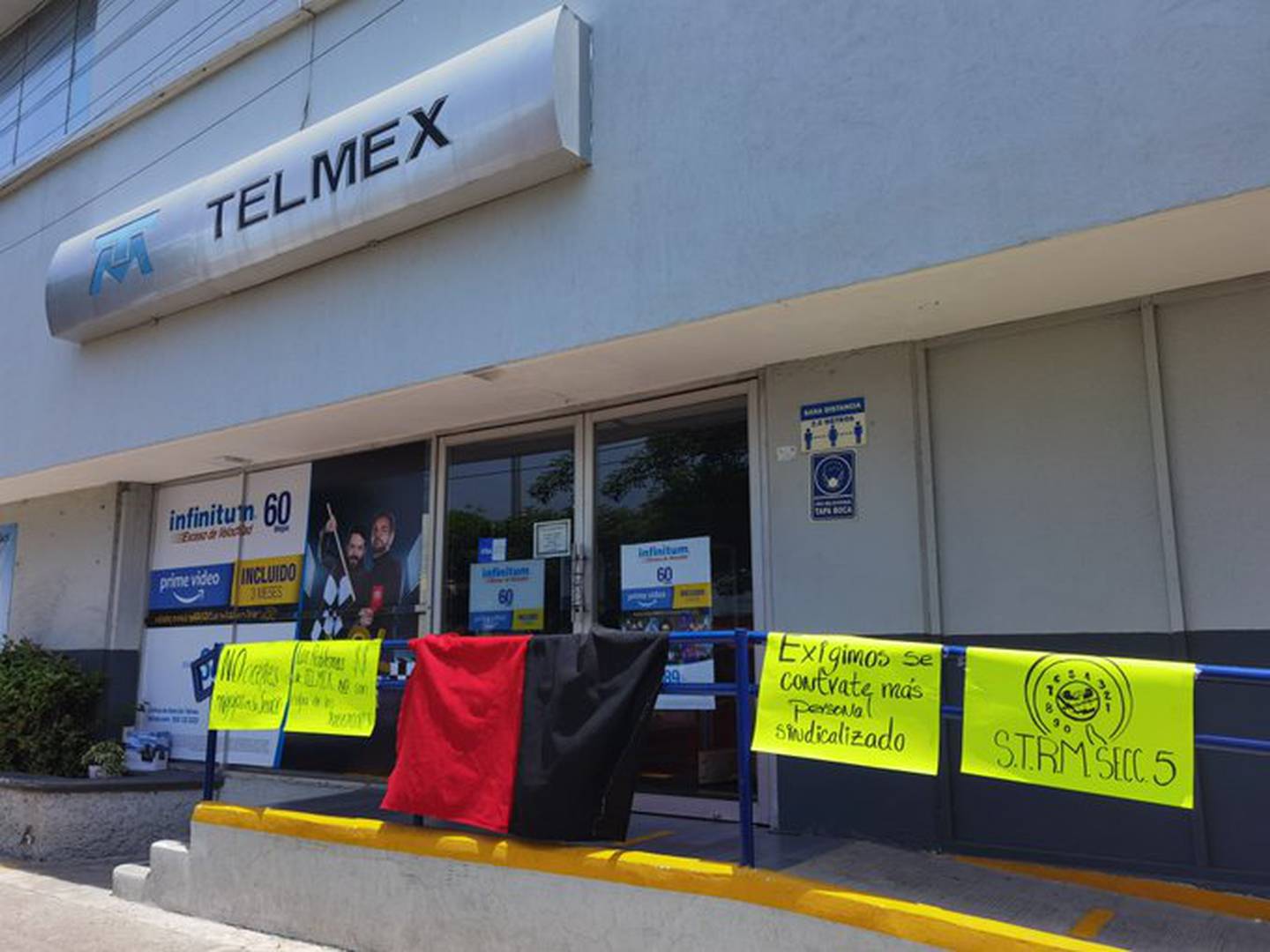 Estalla huelga en Telmex; exigen respetar jubilación para trabajadores ... Estalla huelga en Telmex; exigen respetar jubilación para trabajadores ...