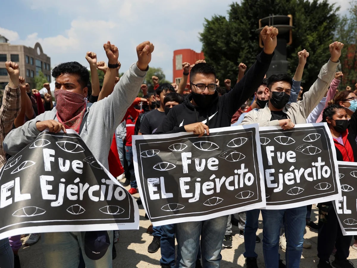 Son Cinco Militares Señalados Por Caso Ayotzinapa López Obrador Luna